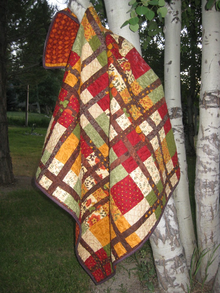 My Thanksgiving quilt is done!